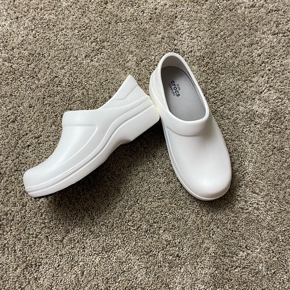 CROCS | Shoes | Crocs Dual Comfort Slip Resistant White Clogs | Poshmark